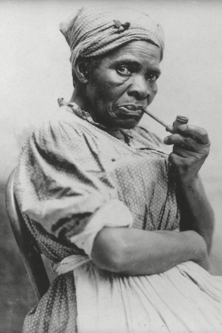 Las rutas de la esclavitud: Más allá del desierto - AMC CHANNELS