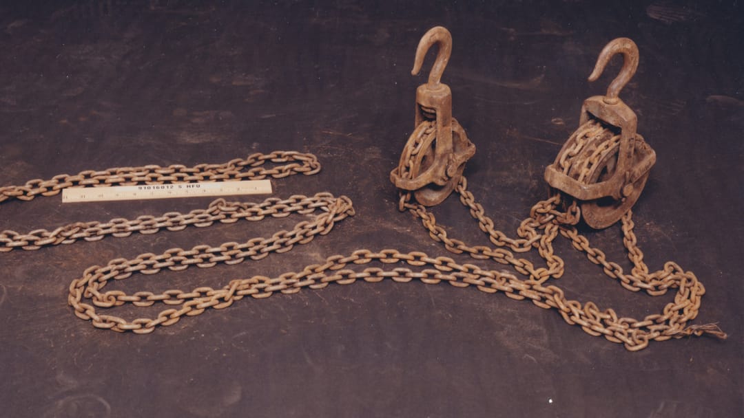 Hermanos asesinos: Agofsky - AMC CHANNELS