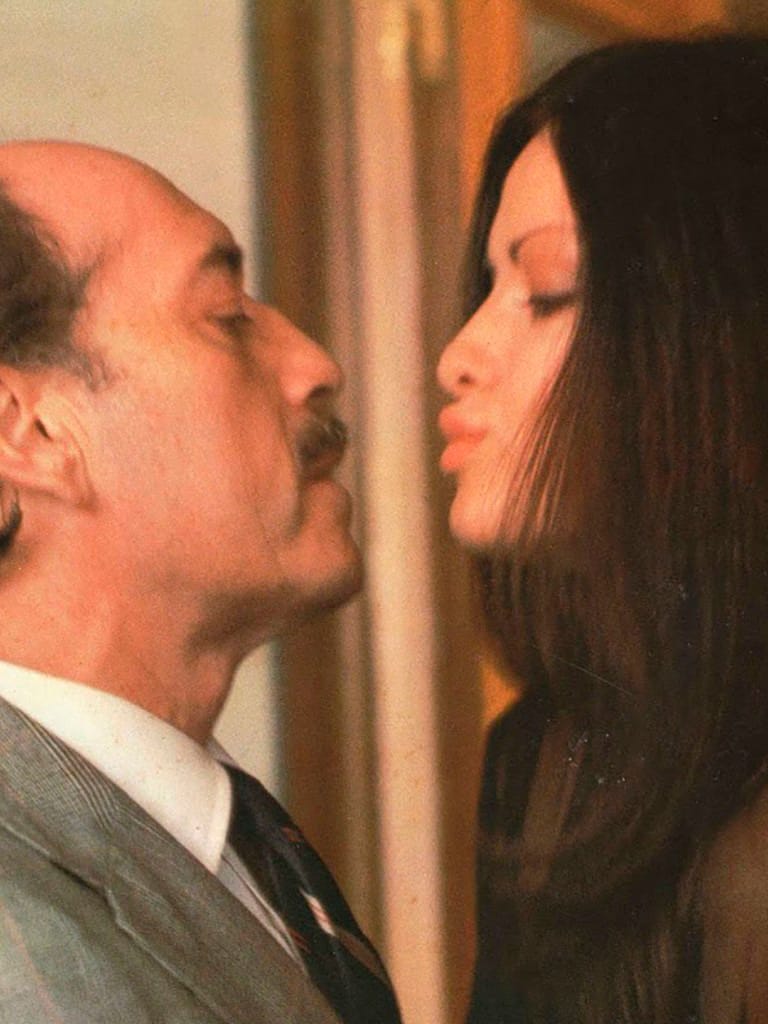 El Fascista La Beata Y Su Hija Desvirgada Amc Selekt