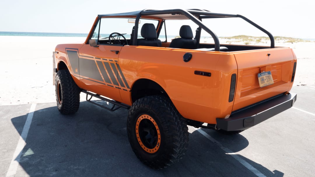 Ultimate Rides: SUVs - AMC SELEKT